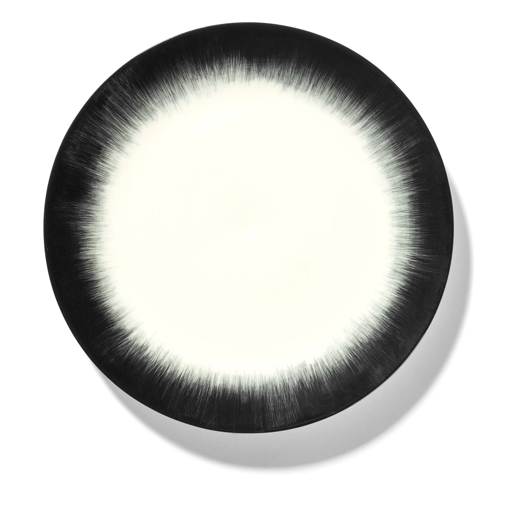 Serax - Plate, Design by Ann Demeulemeester | Smallable