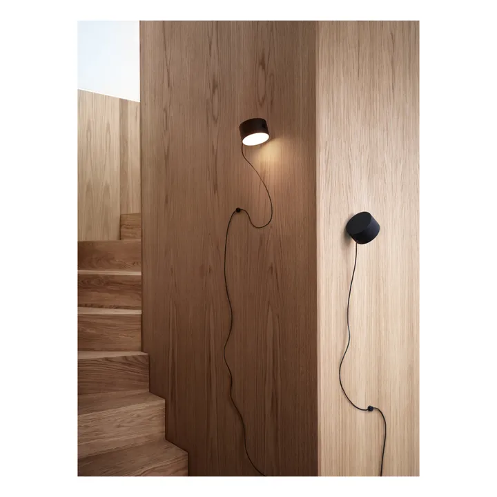 Muuto - Post Wall Light - Black | Smallable