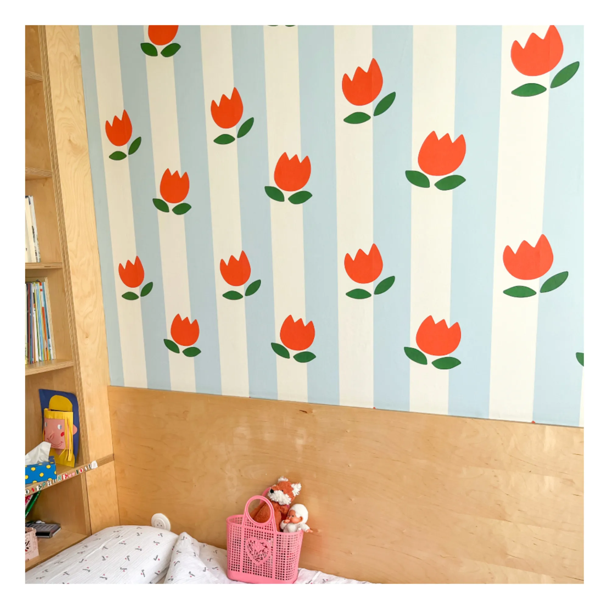 Mathilde Cabanas - Tulip wallpaper - Orange | Smallable