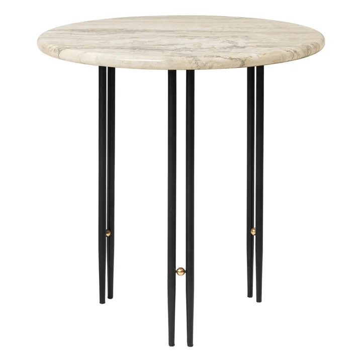 Gubi - IOI side table, black base, GamFratesi - Black | Smallable