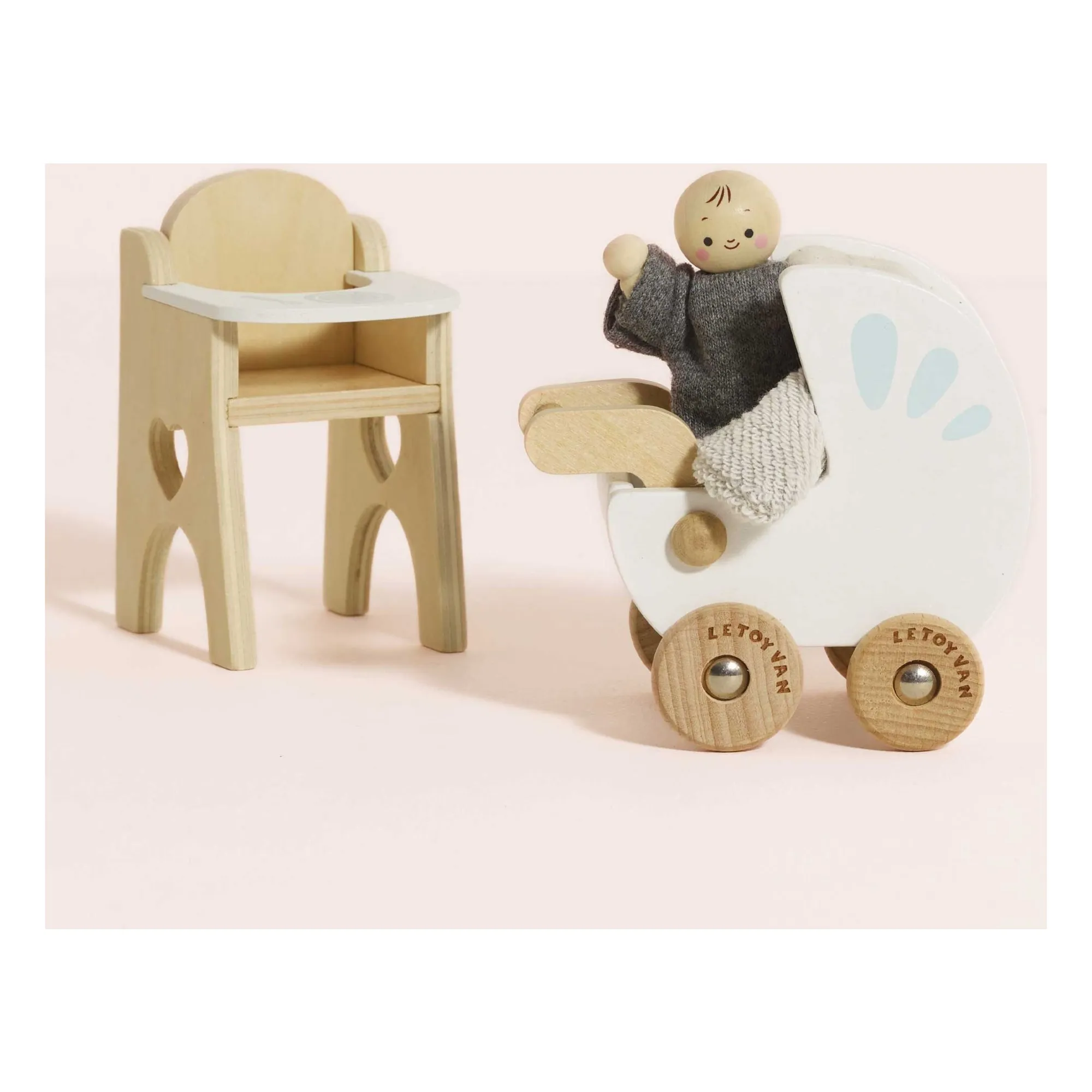 Le Toy Van - Bébé avec accessoires de nurserie | Smallable