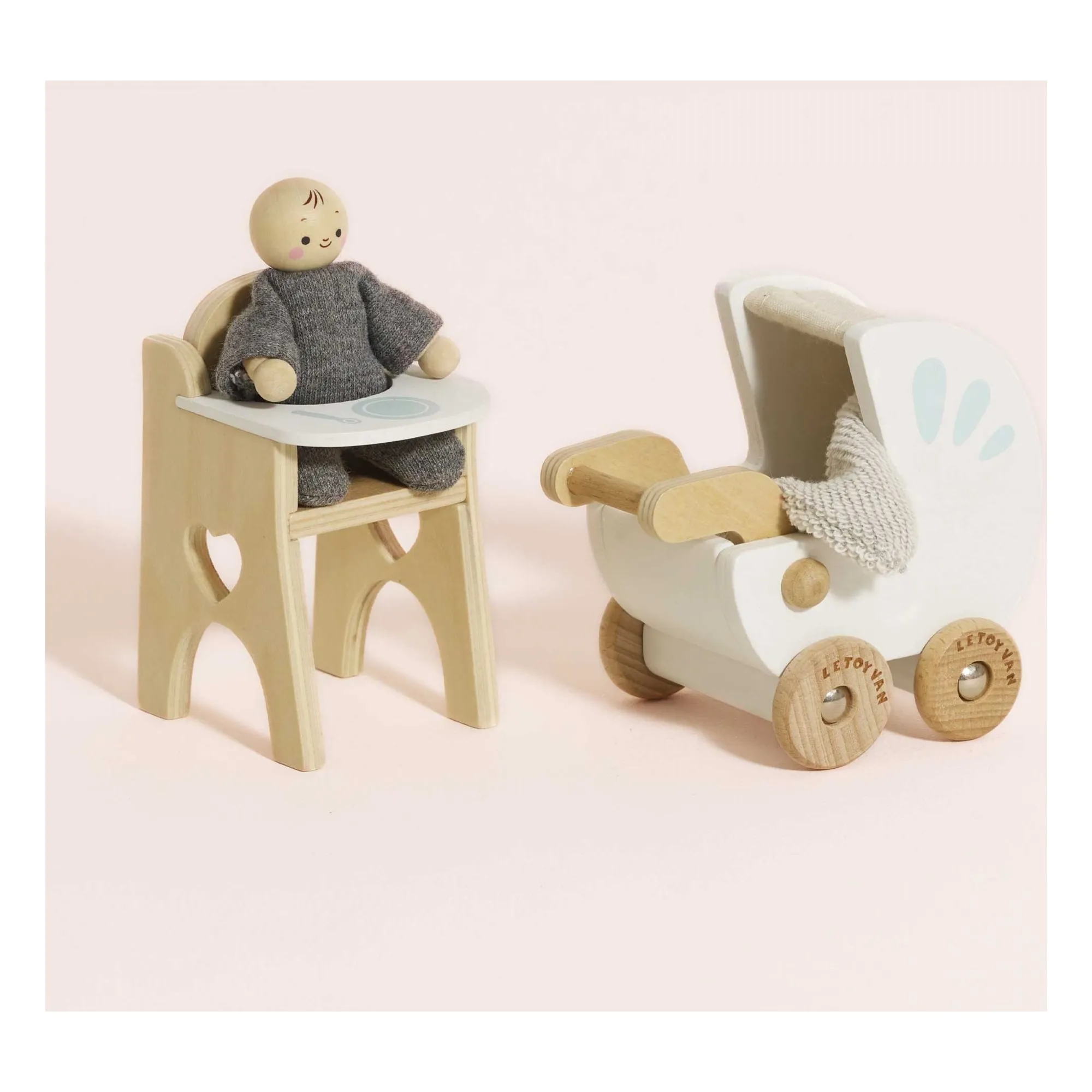 Le Toy Van - Bébé avec accessoires de nurserie | Smallable